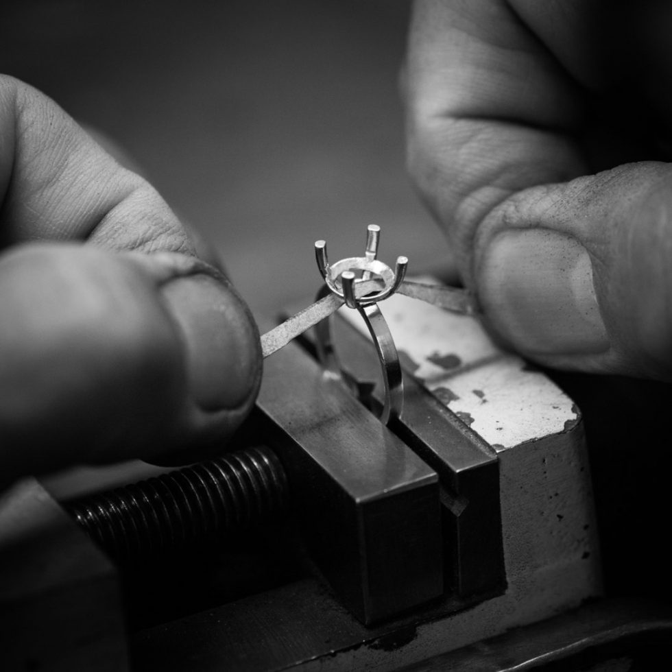 Manufacturer of high quality jewelry: Hans Rivoir GmbH